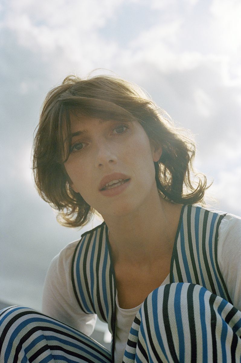 Aldous Harding: The Barrel – Päivän Biisit